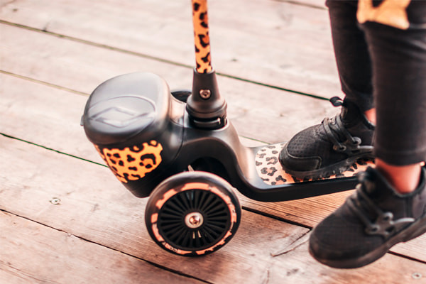 Scoot and Ride Highwaykick 2 Leopard | Kindersteppen.be
